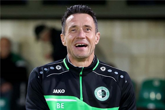 Das achte Jahr: Bernd Eigner bleibt ein Quecke - anpfiff.info